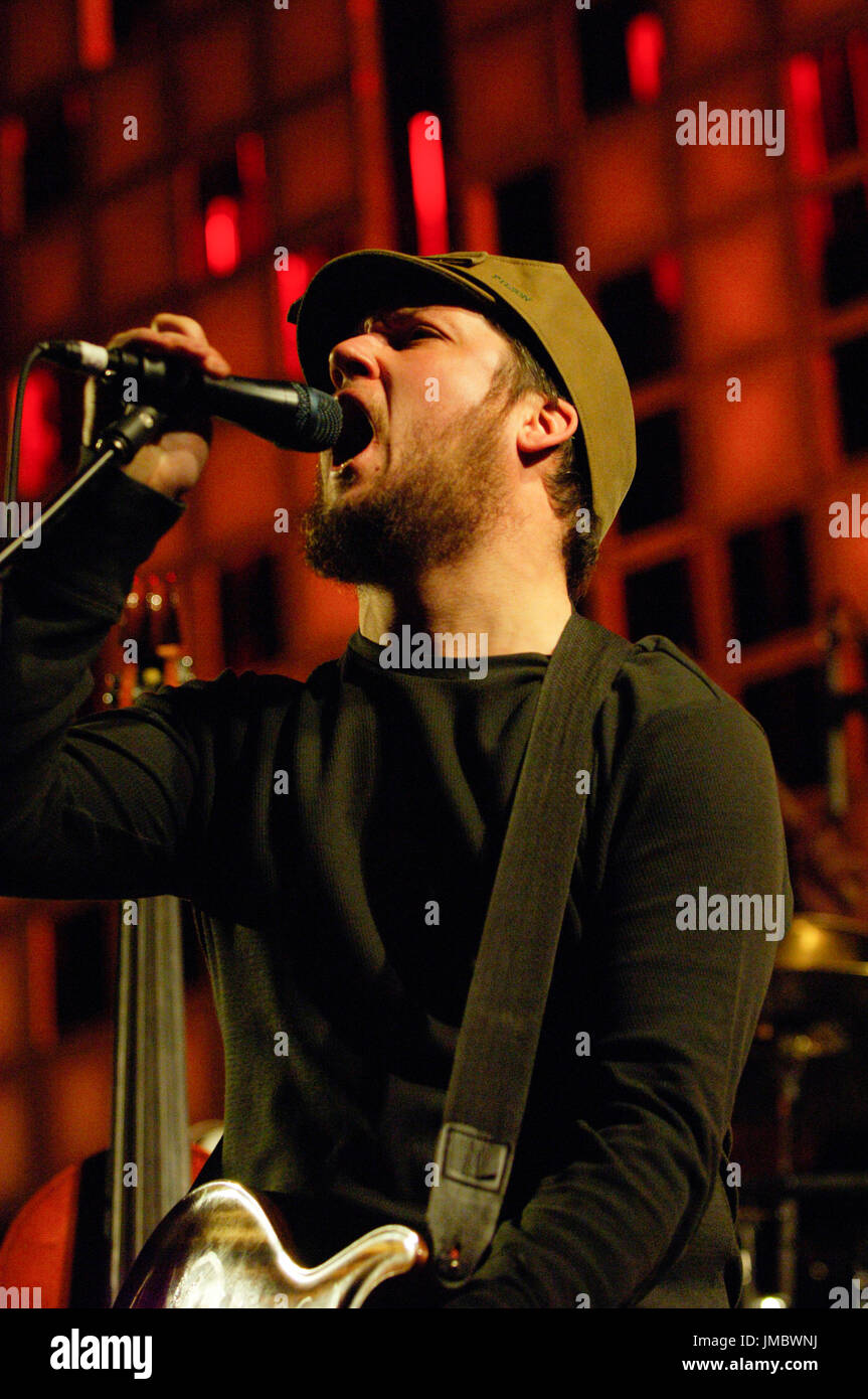 Modest mouse hi-res stock photography and images - Alamy