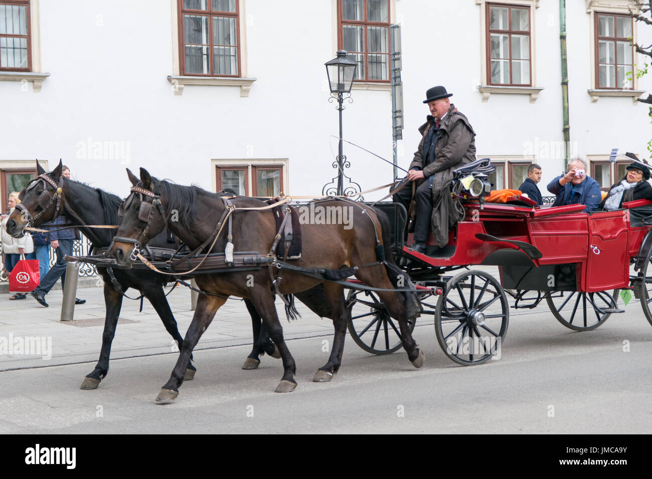 Horse drawn carriage - Vienna, Austria Stock Photo - Alamy