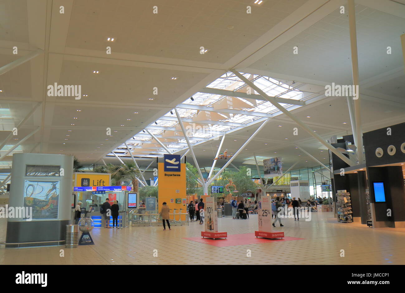 Brisbane international airport hi-res stock photography and images - Alamy