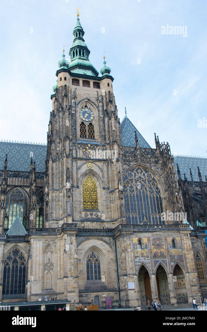 Prague cathedral hi-res stock photography and images - Alamy