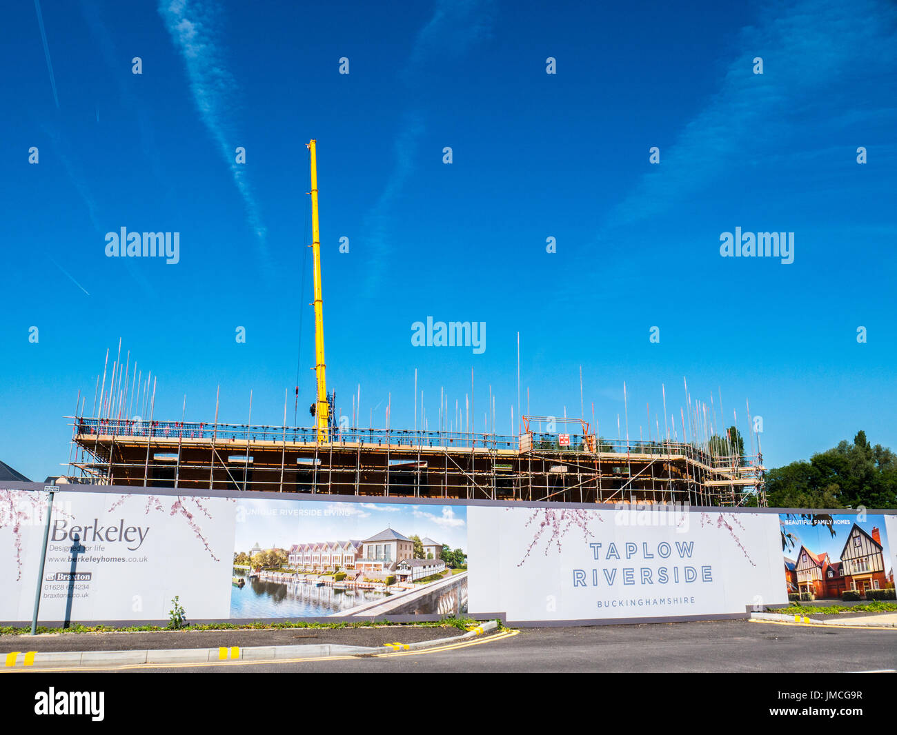 Taplow riverside development hi-res stock photography and images - Alamy