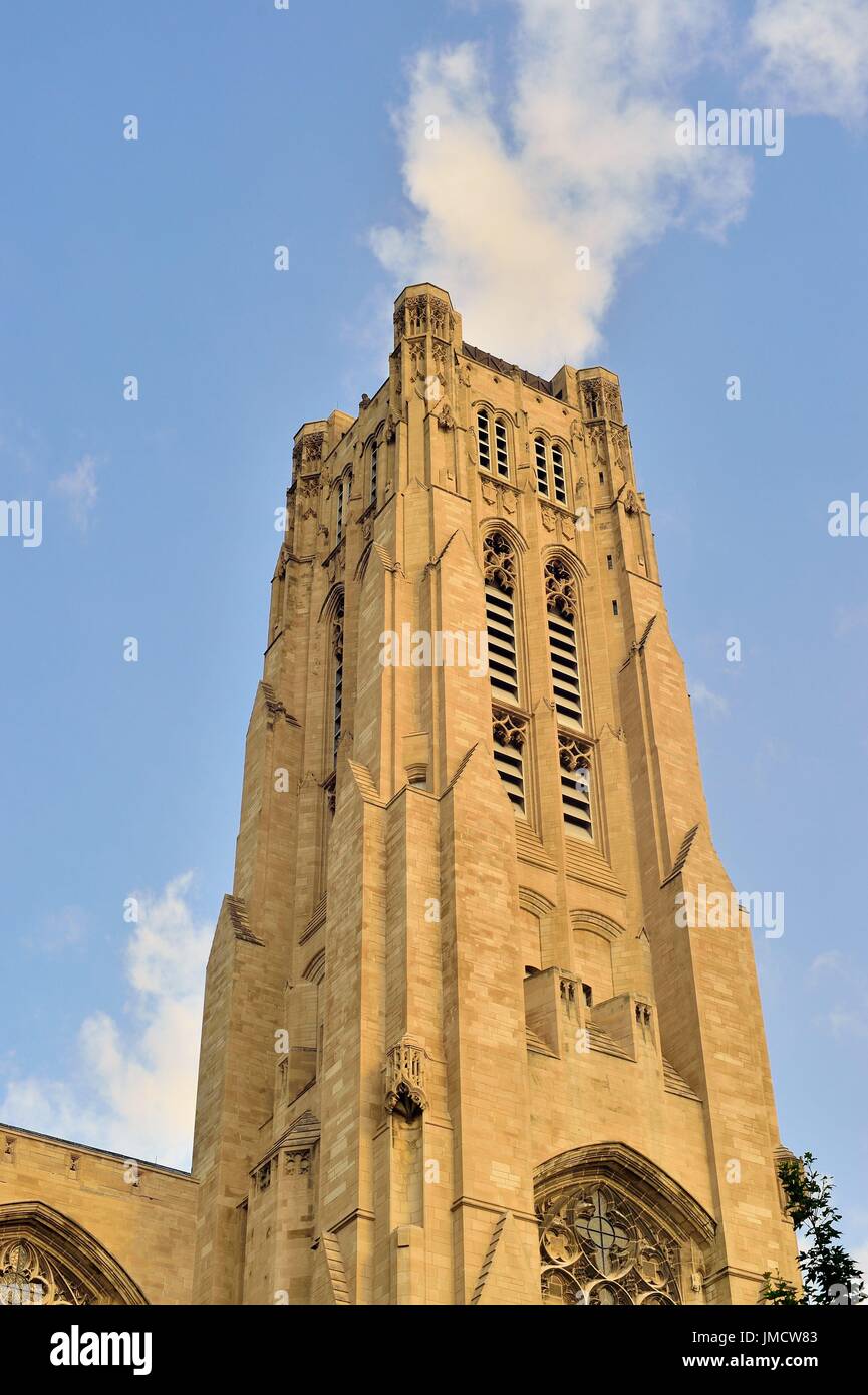 Rockefeller Memorial Chapel on the campus of the University of Chicago ...