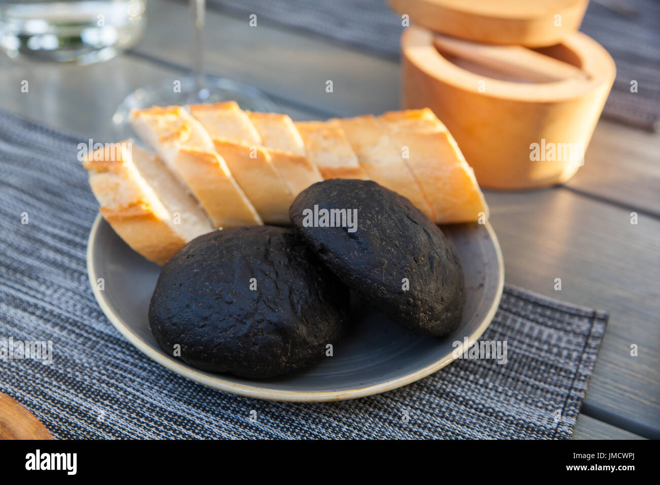 Cuttlefish bread hi-res stock photography and images - Alamy