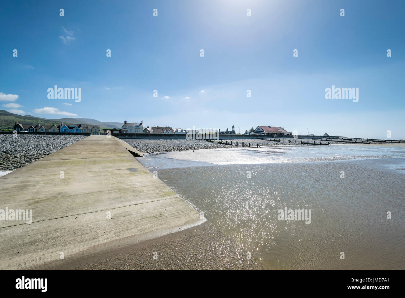Llanfairfechan beach on the North Wales coast Stock Photo - Alamy