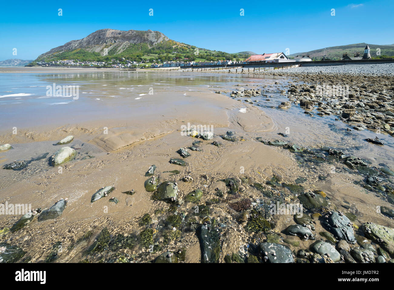 Llanfairfechan beach on the North Wales coast Stock Photo - Alamy