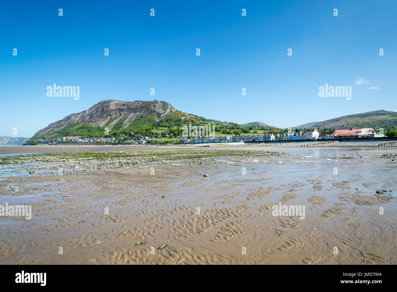 Llanfairfechan beach on the North Wales coast Stock Photo - Alamy