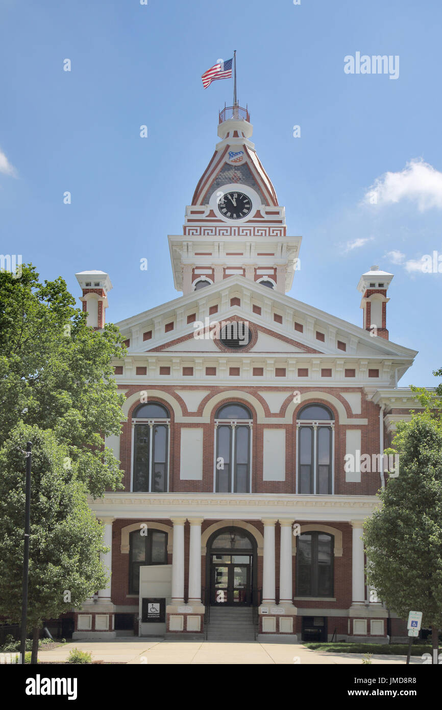 pontiac courthouse on route 66 illinois Stock Photo - Alamy