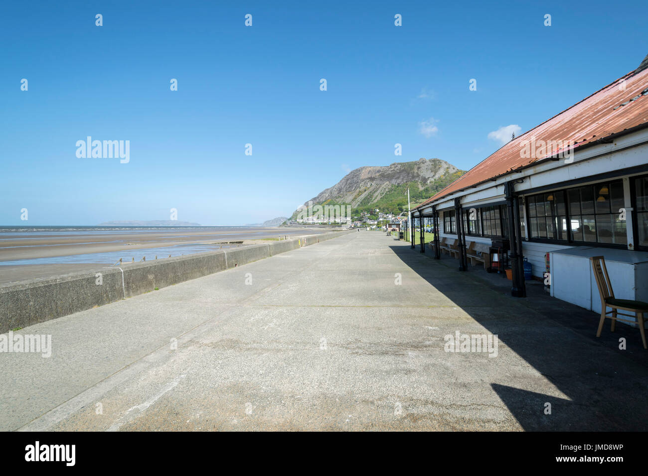 Llanfairfechan Promenade on the North Wales coast Stock Photo - Alamy
