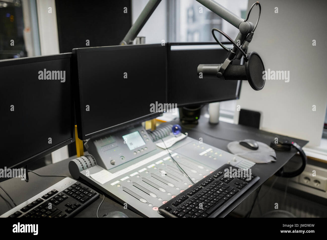 Control table hi-res stock photography and images - Alamy