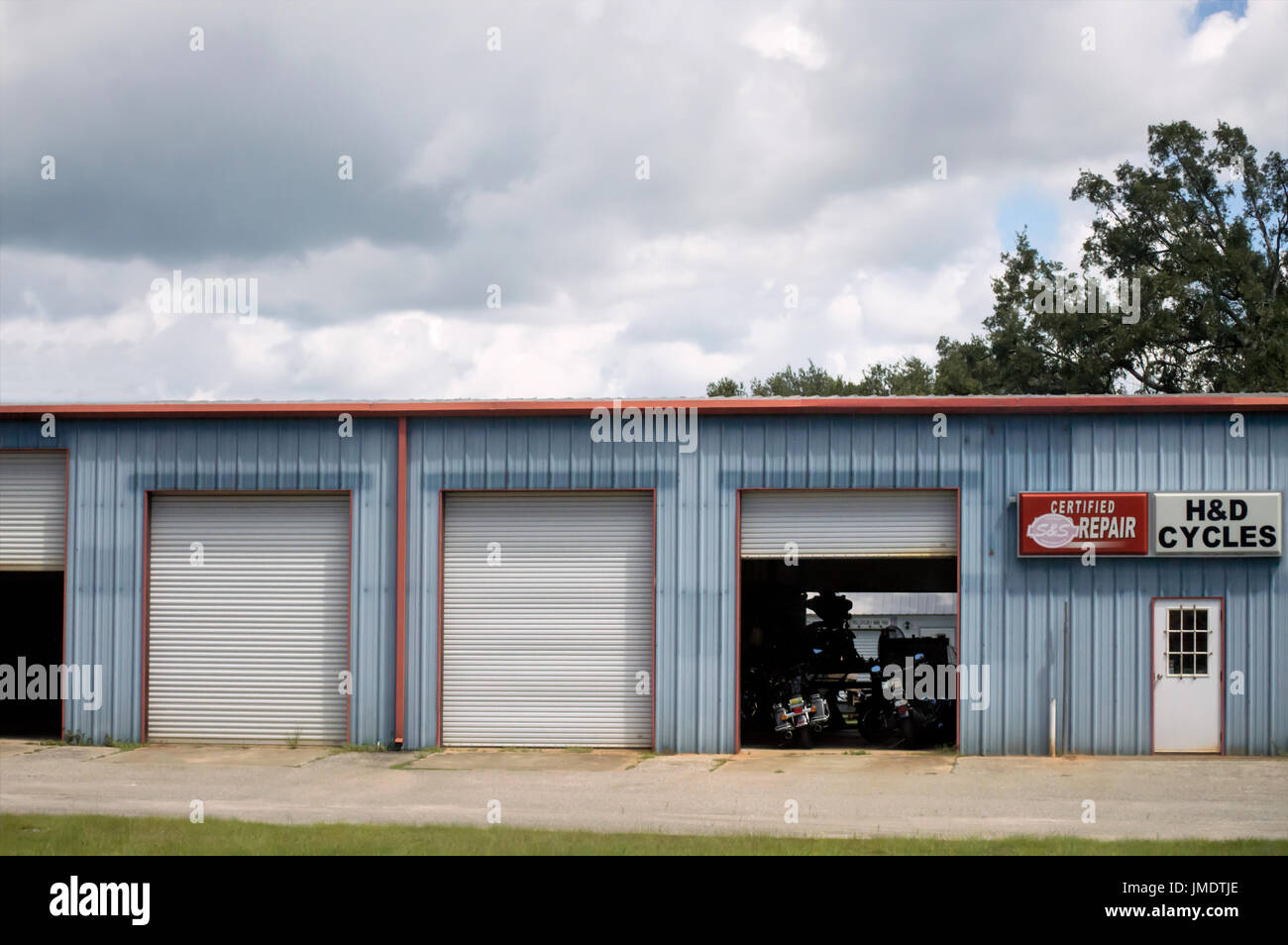 Custom Motorcycle Garage Stock Photos & Custom Motorcycle Garage Stock ...