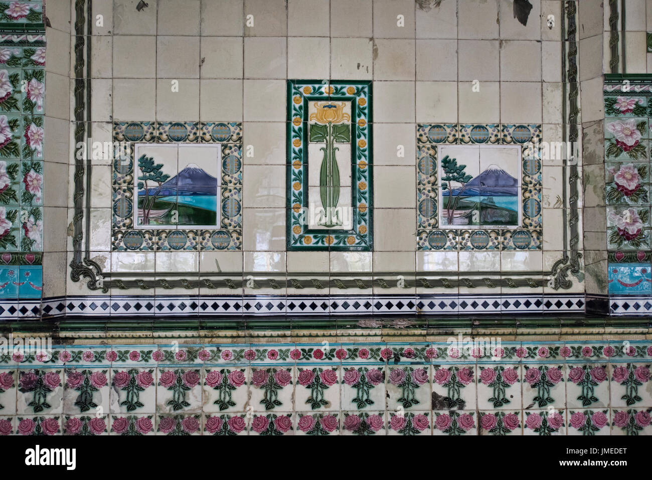Bangladesh mosque tiles hi-res stock photography and images - Alamy