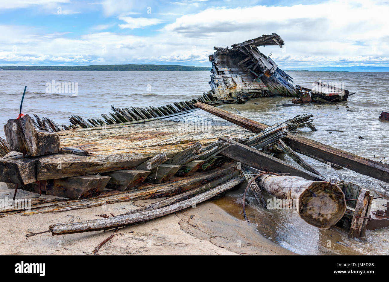 Abandoned shipwreck st lawrence river hi-res stock photography and ...