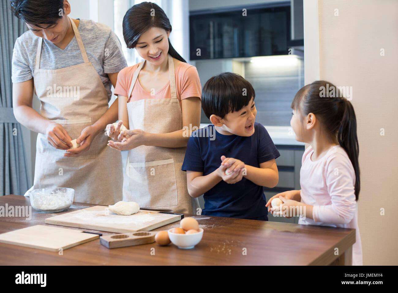 Close up father daughter baking hi-res stock photography and images - Alamy