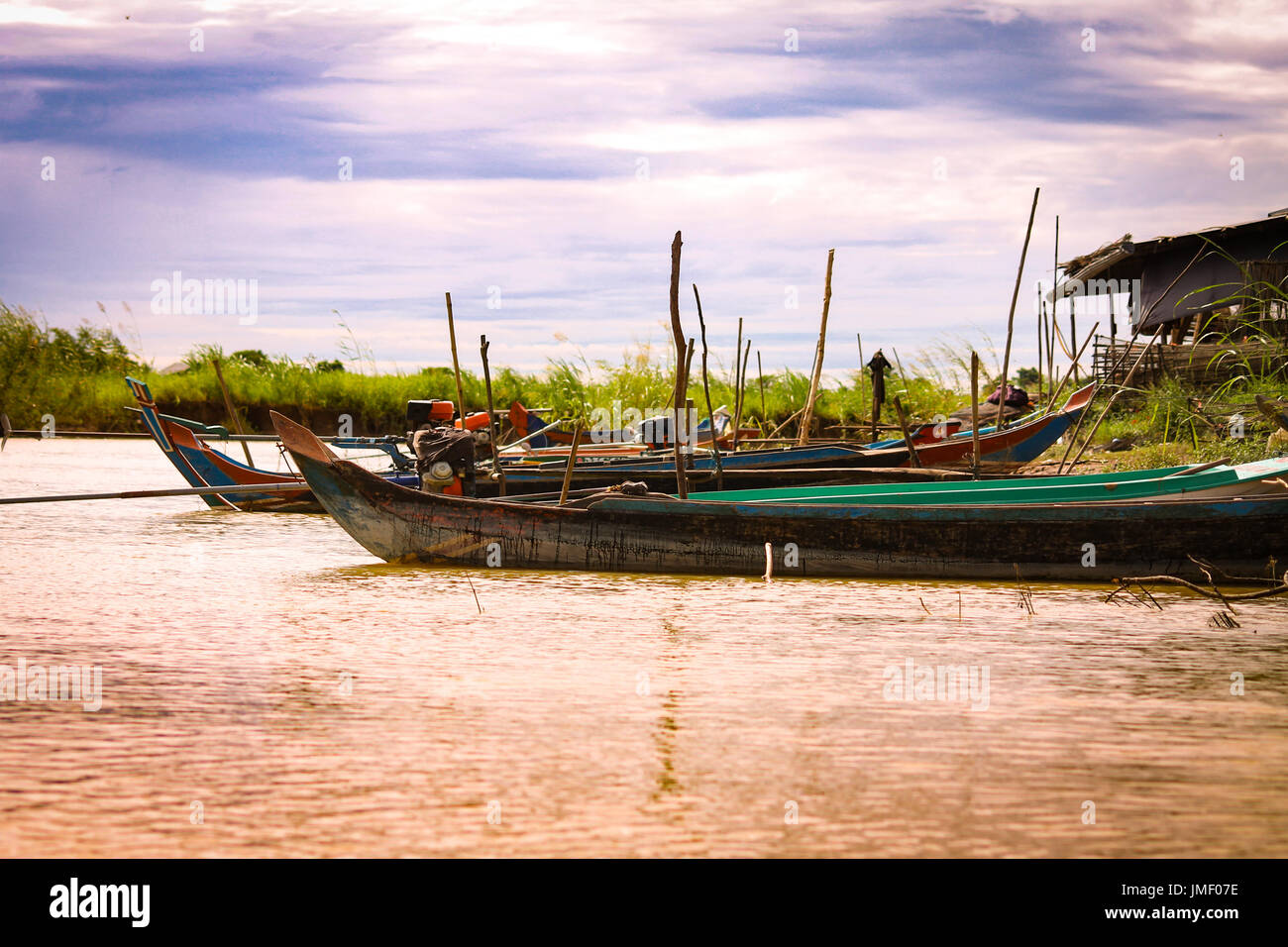 Kaoh Chiveang Floating Village Stock Photo - Alamy