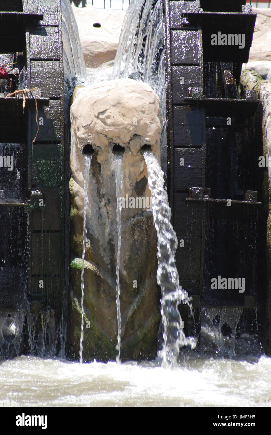 Egypt water wheels hi-res stock photography and images - Alamy