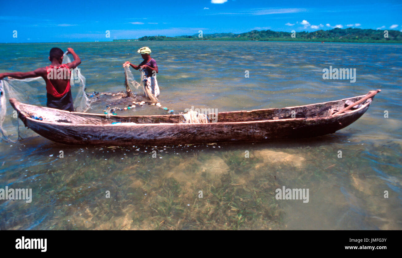 Madagascar fishing boat hi-res stock photography and images - Alamy