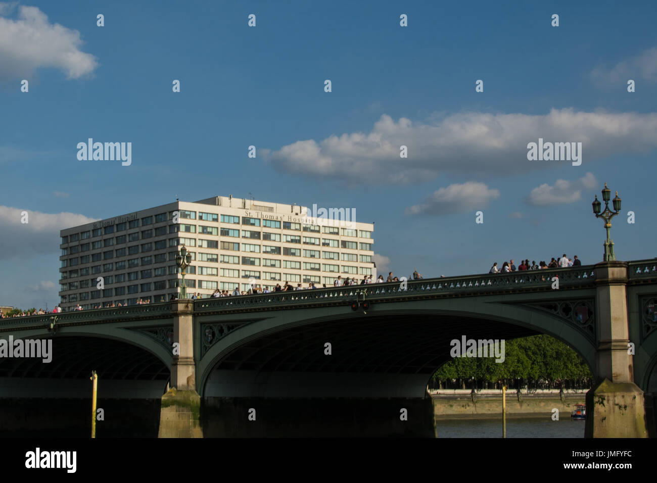St Thomas Hospital View from the Thames river Stock Photo - Alamy