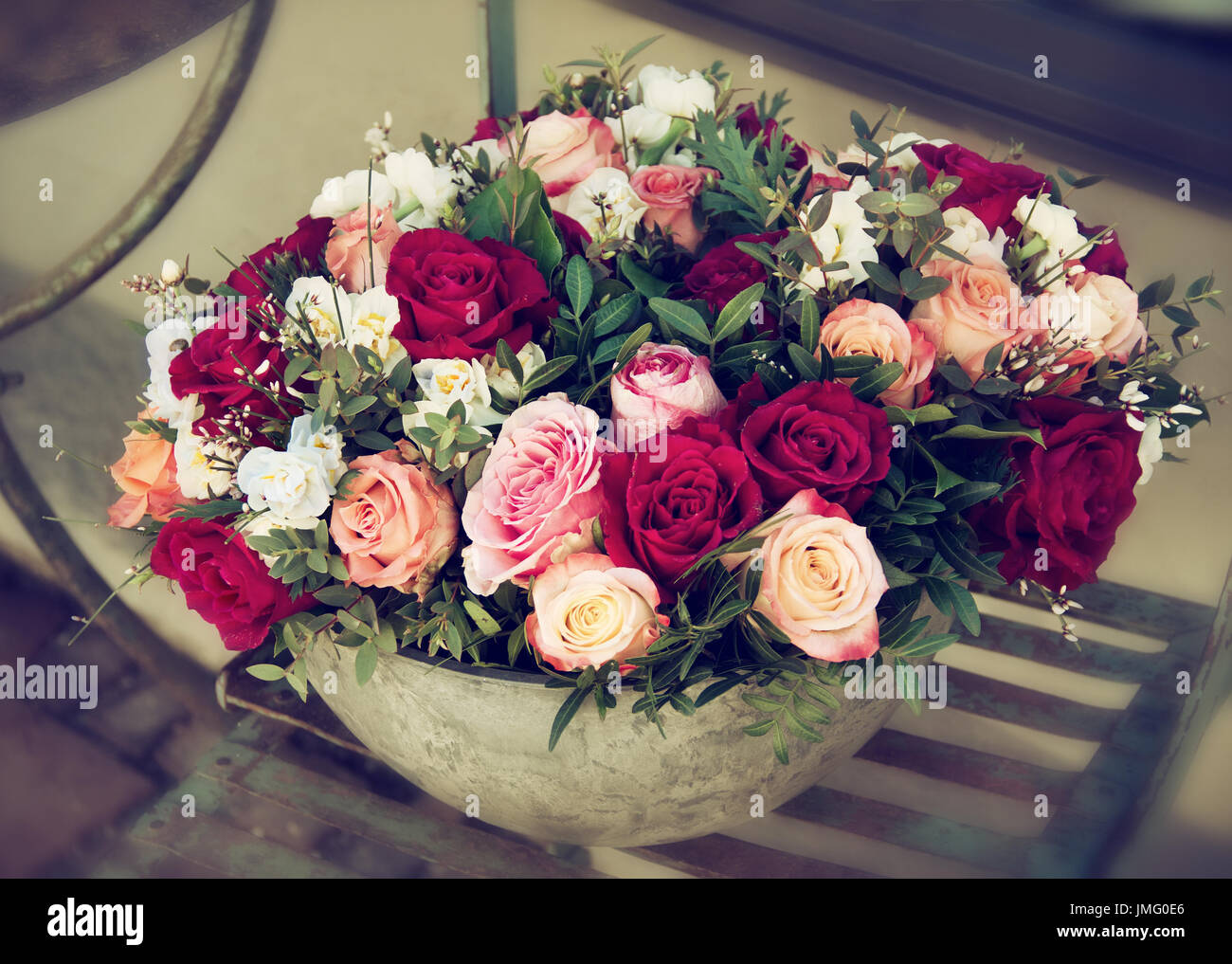 Roses in pot hi-res stock photography and images - Alamy