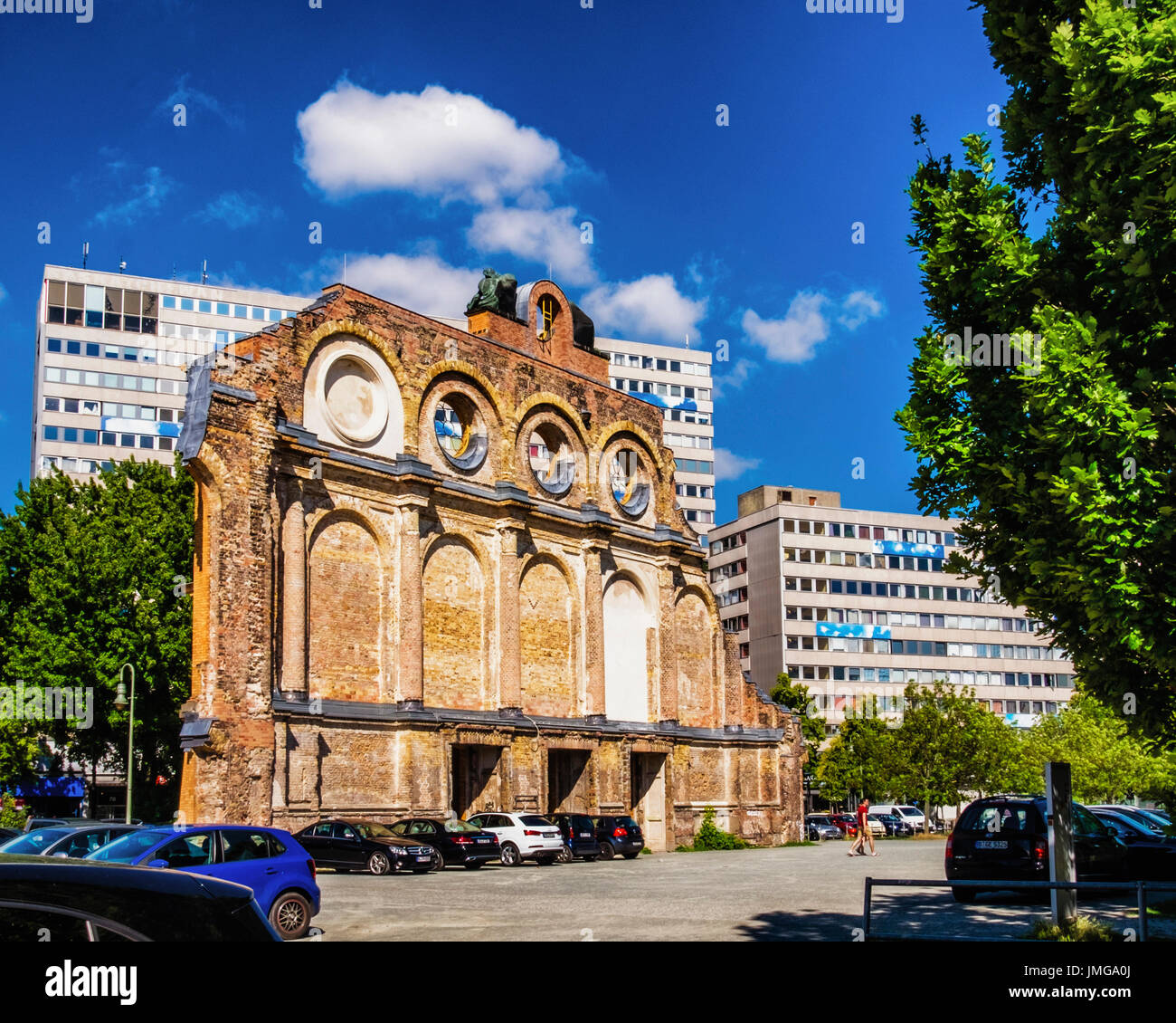 .Berlin,Mitte.Old Anhalter Bahnhof S-bahn station overlooks Askanischer ...