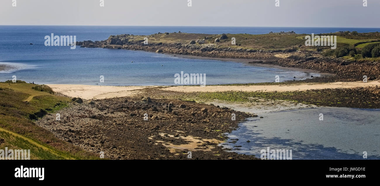 The sandbar linking Gugh to St Agnes, low tide, Isles of Scilly ...