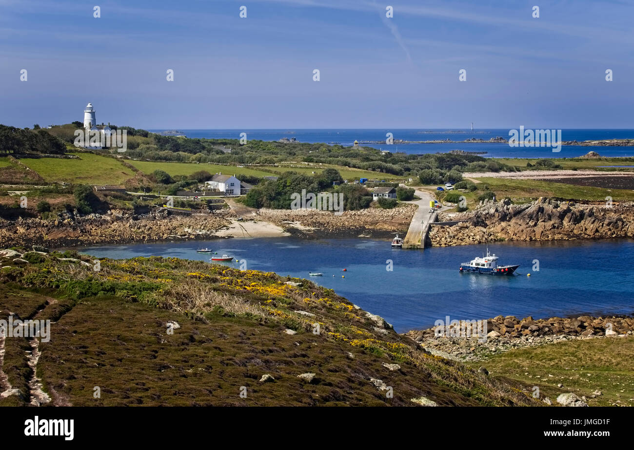 Isle of scilly lighthouse hi-res stock photography and images - Alamy