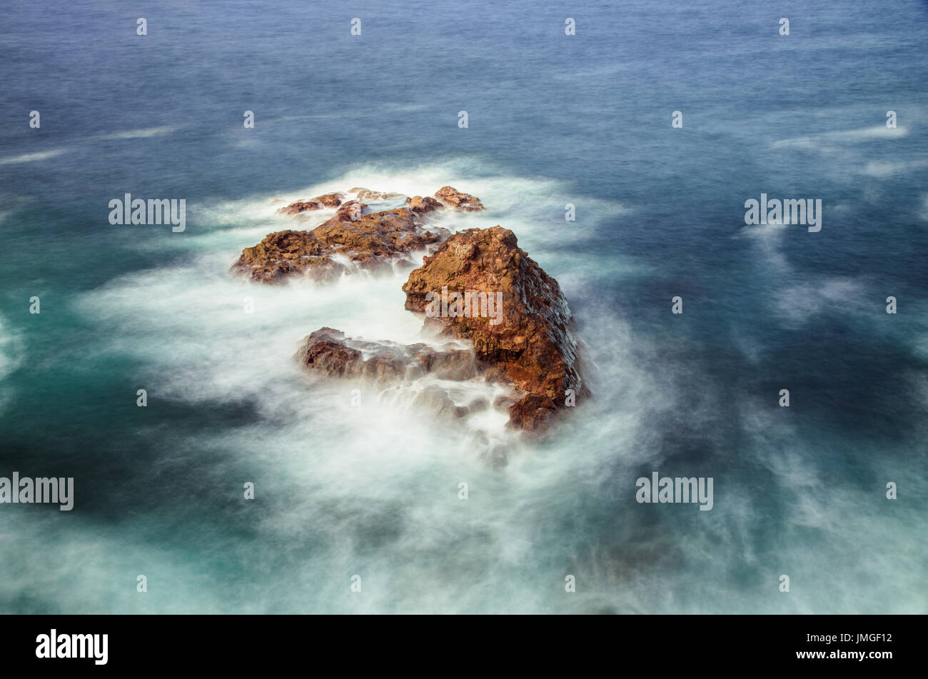 North bondi rock hi-res stock photography and images - Alamy
