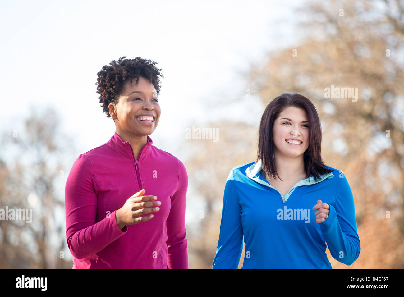 Group women working out outdoors hi-res stock photography and images ...