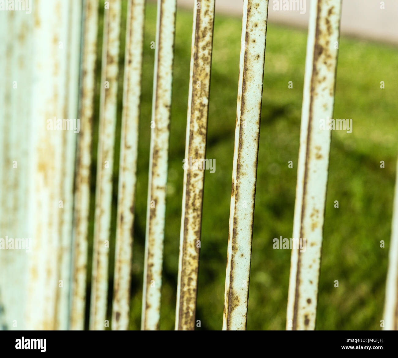 Style over fence hi-res stock photography and images - Alamy