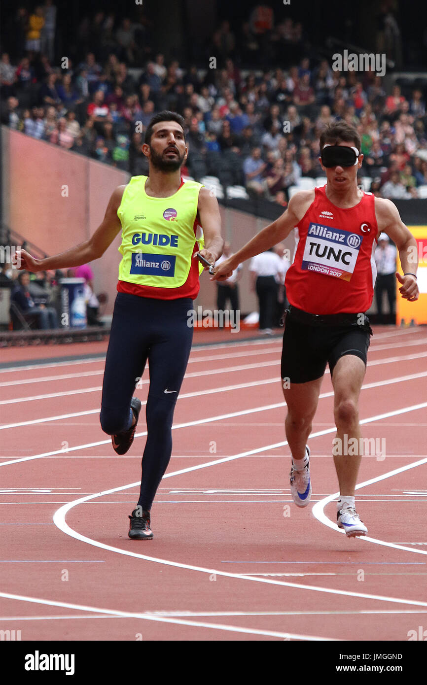 Mens 100m t11 hi-res stock photography and images - Alamy