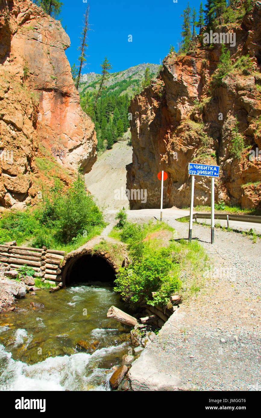 Red river pass hi-res stock photography and images - Alamy