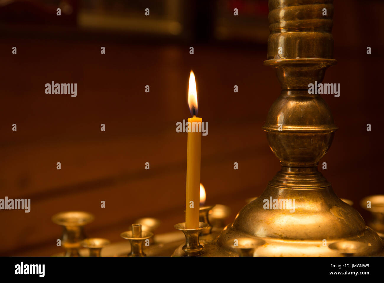 Candlelight service hi-res stock photography and images - Alamy