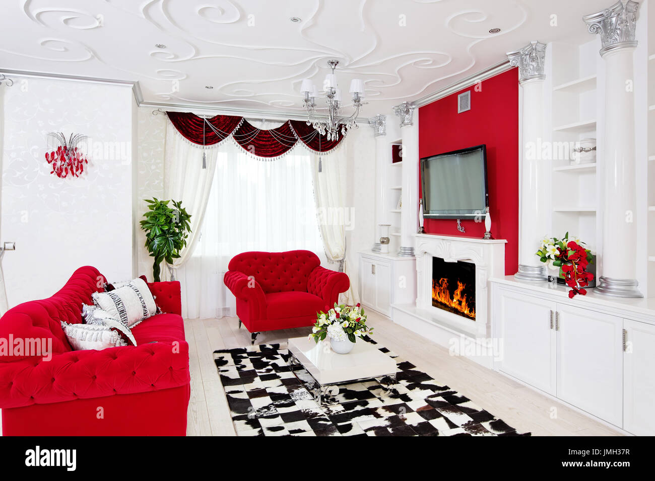 Fireplace with columns hi-res stock photography and images - Alamy