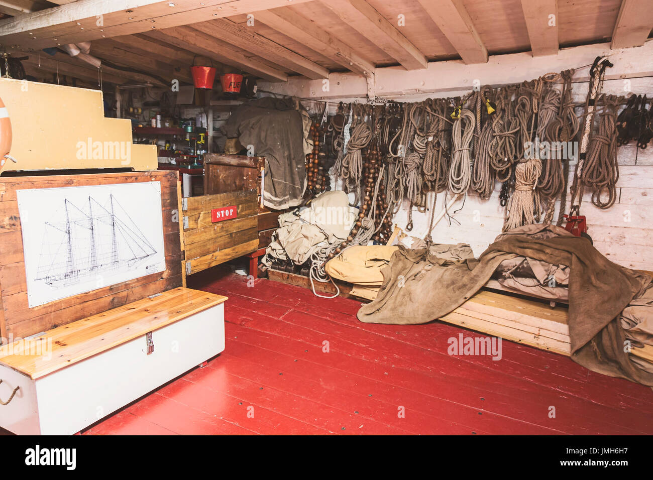 Load area hi-res stock photography and images - Alamy