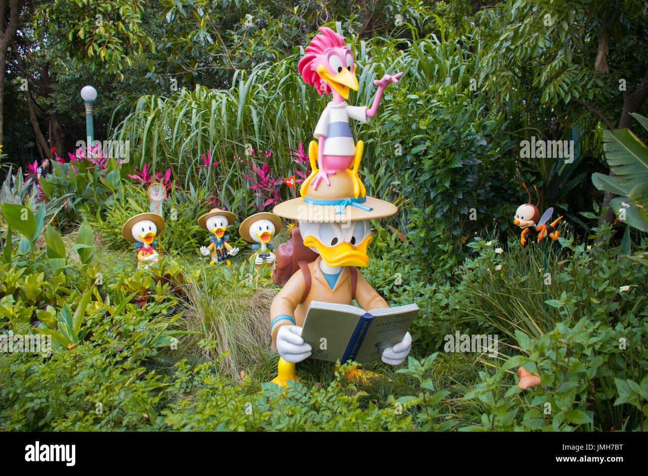 Donald Duck and nephews exploring the Hong Kong Disneyland park Stock ...