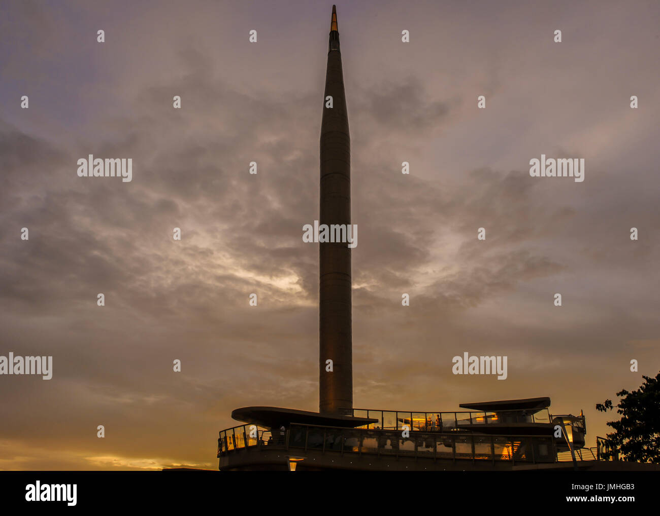 Landmark shadow hi-res stock photography and images - Alamy