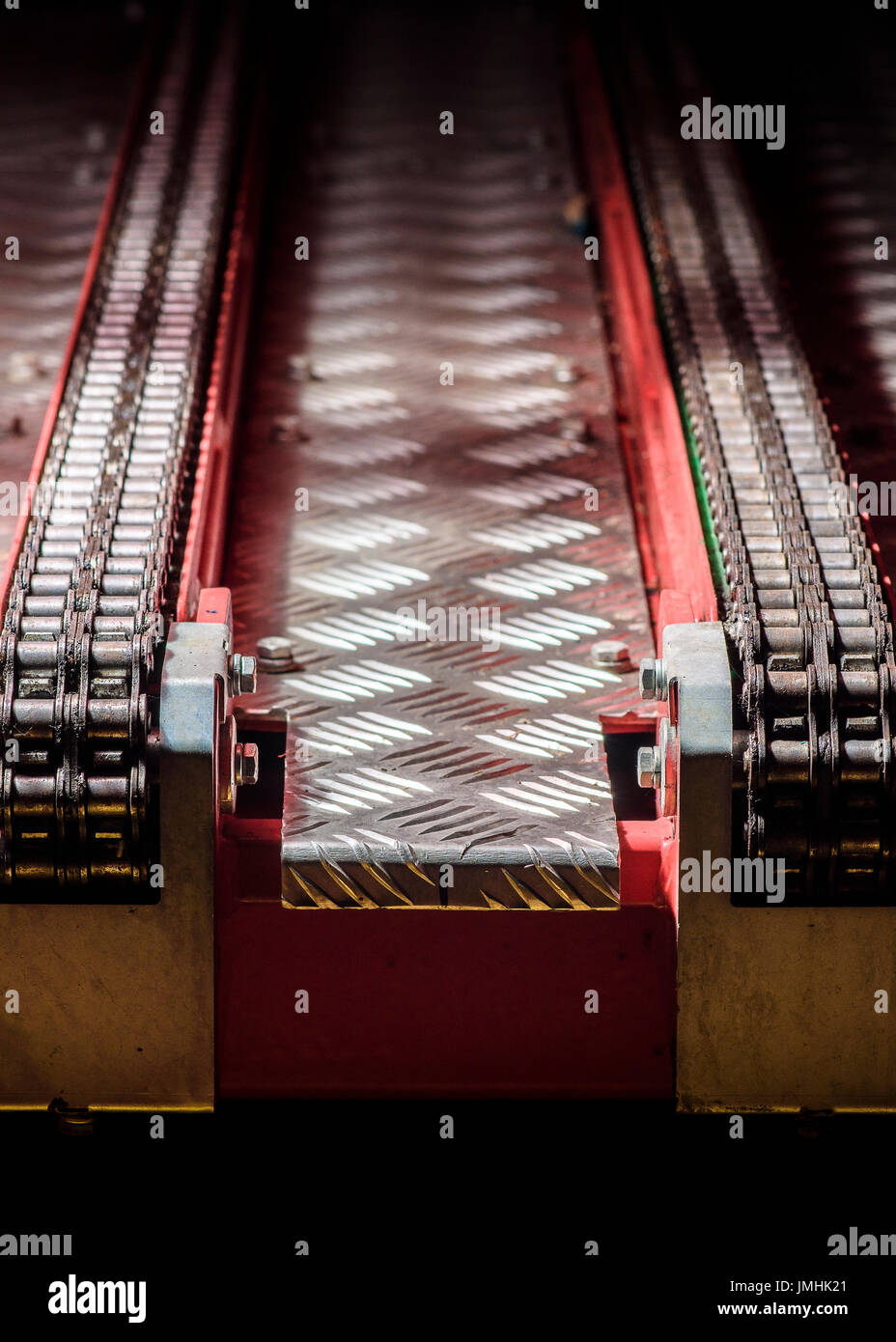 Conveyor chain line Stock Photo - Alamy