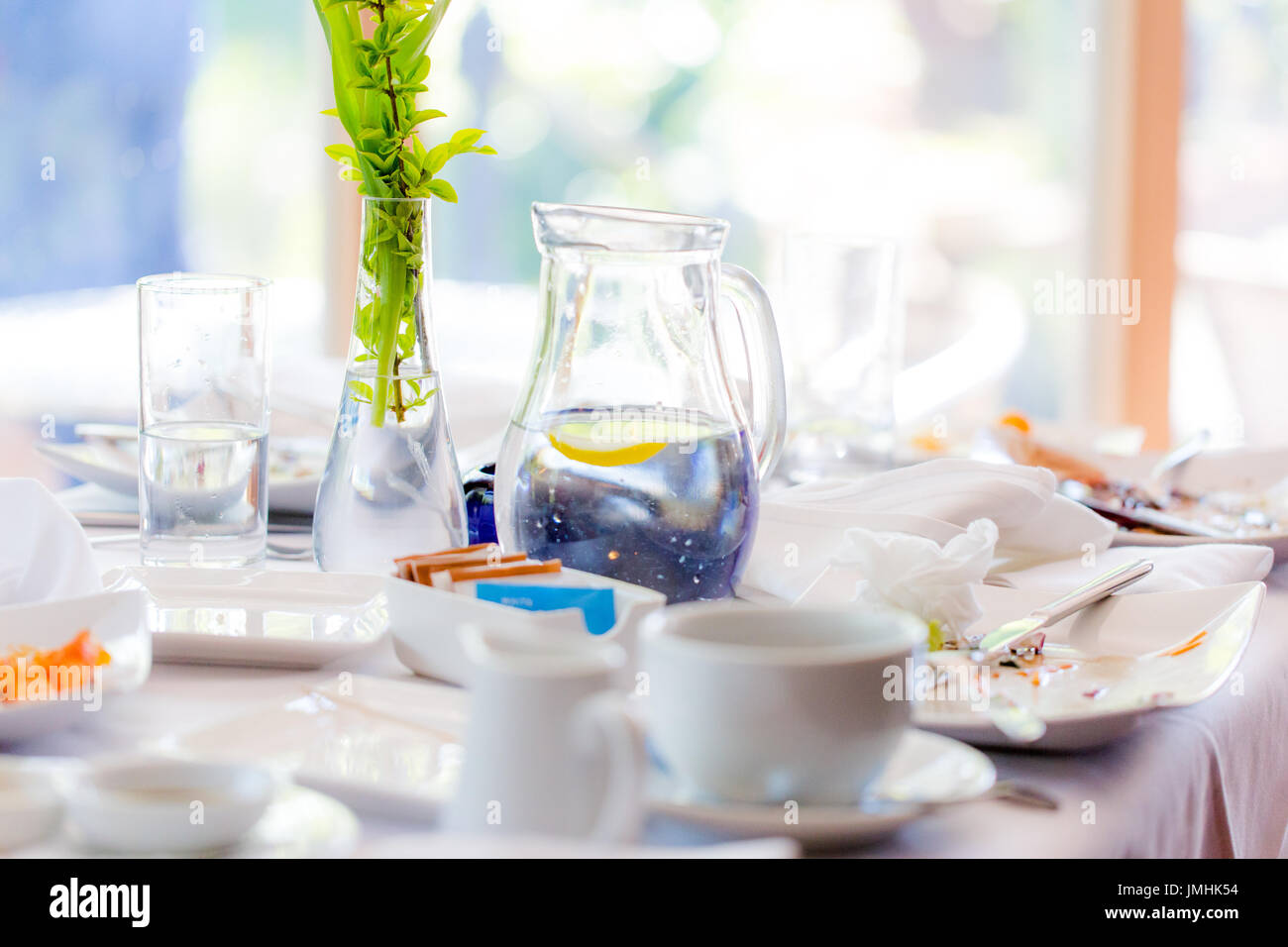 After party mess hi-res stock photography and images - Alamy