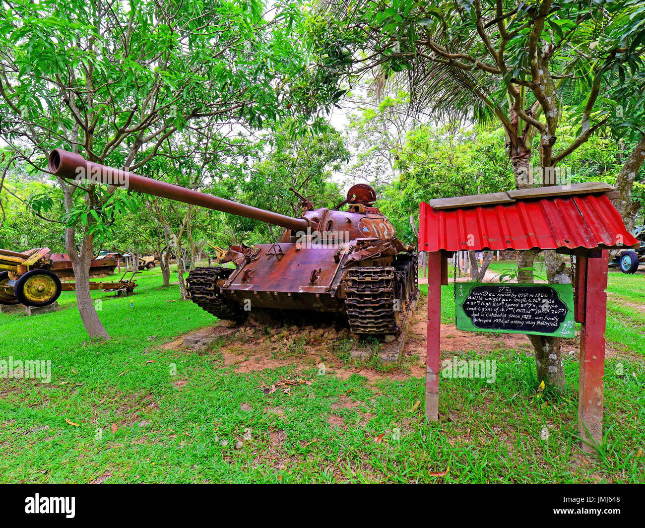 Cambodia Siem Reap War Museum Russian T 54 battle tank Stock Photo - Alamy