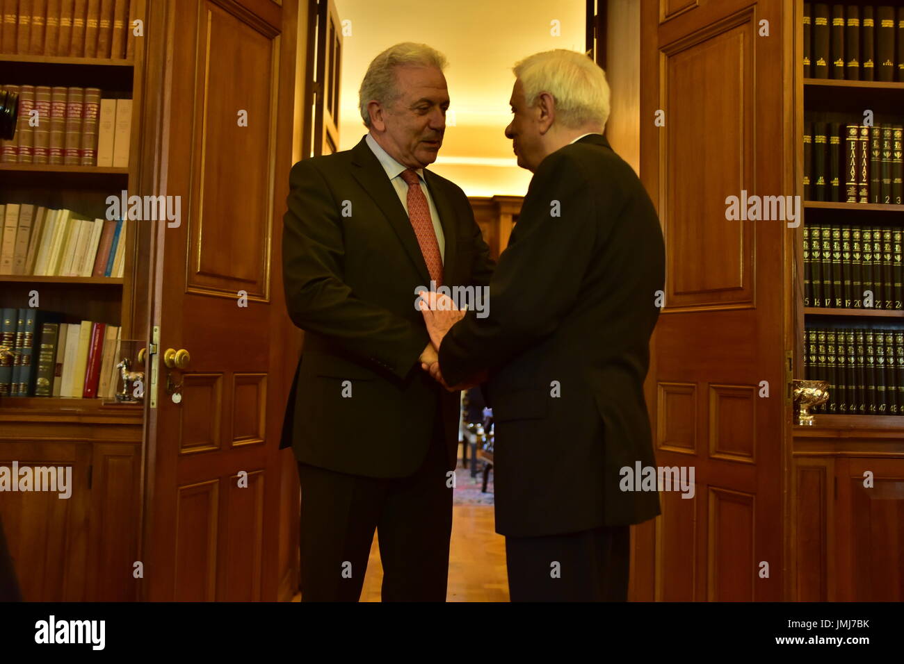 Handshake of the European Commisioner of Migration, Home Affairs and ...