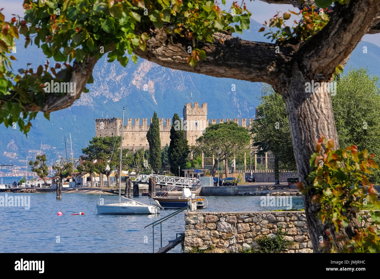 Torri del benaco castle hi-res stock photography and images - Alamy