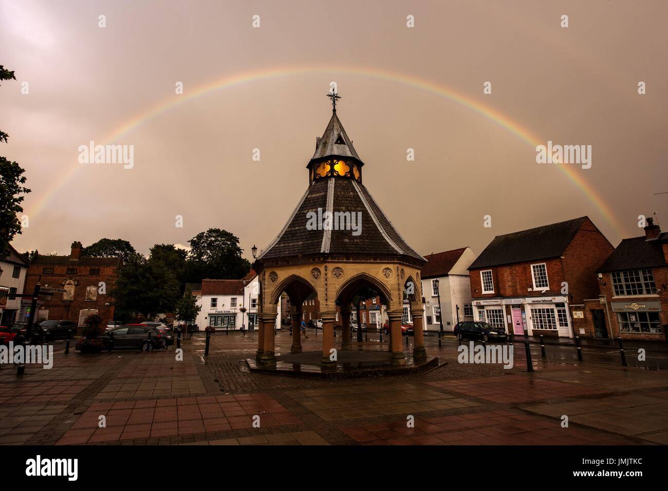 A rainbow over the Buttercross in the Bingham Market Square, Nottingham ...