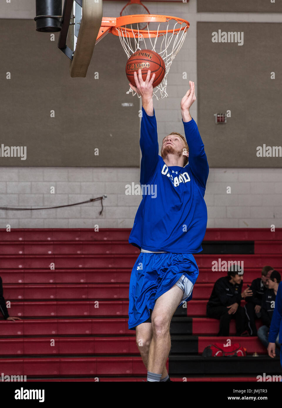 Basketball teamwork hi-res stock photography and images - Alamy