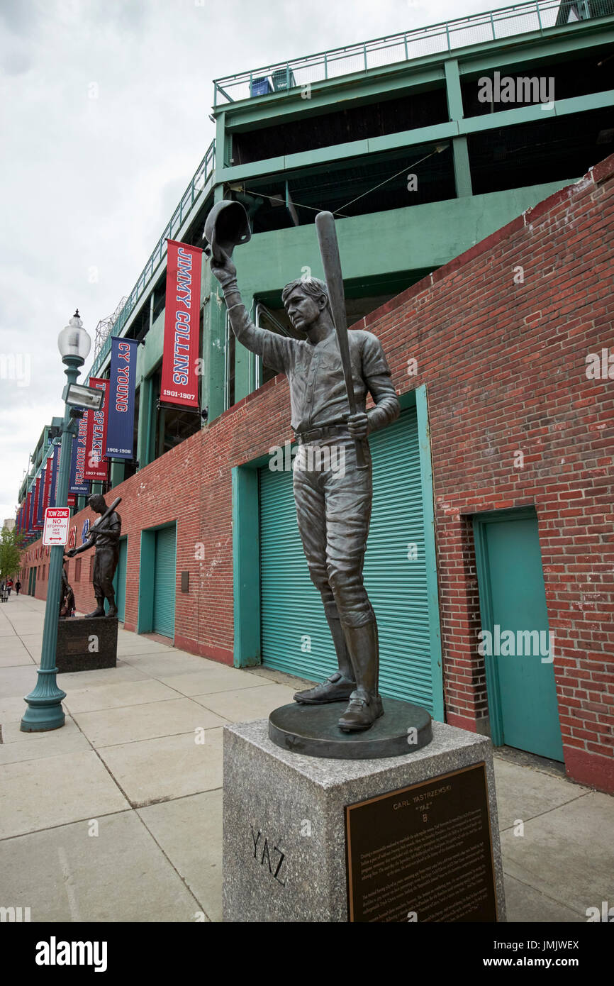 carl yastrzemski yaz statue at Fenway park home of the Boston Redsox ...