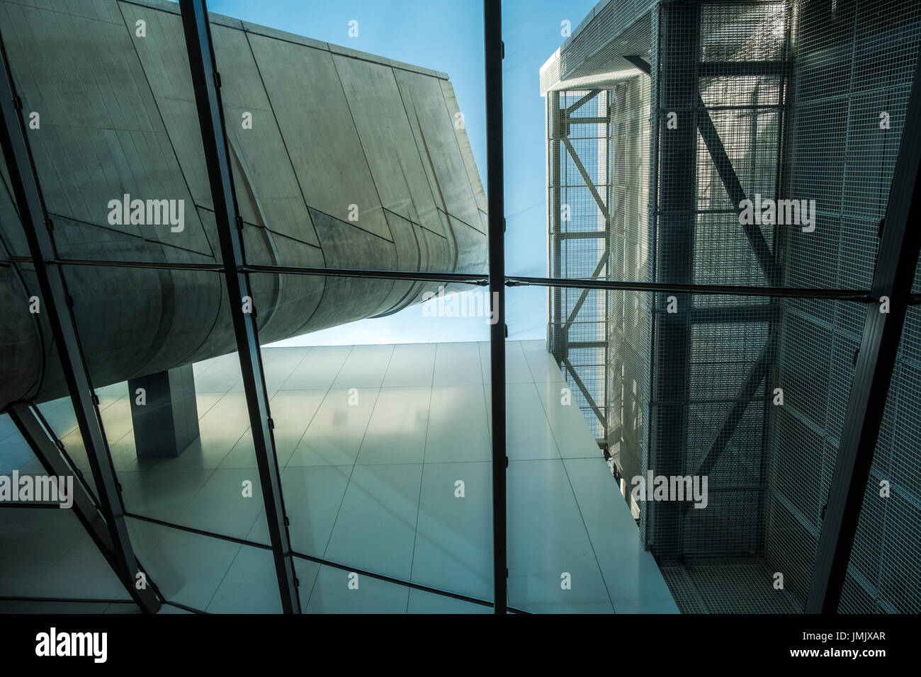 Perot Museum and Fountain Place , Dallas Texas Stock Photo - Alamy