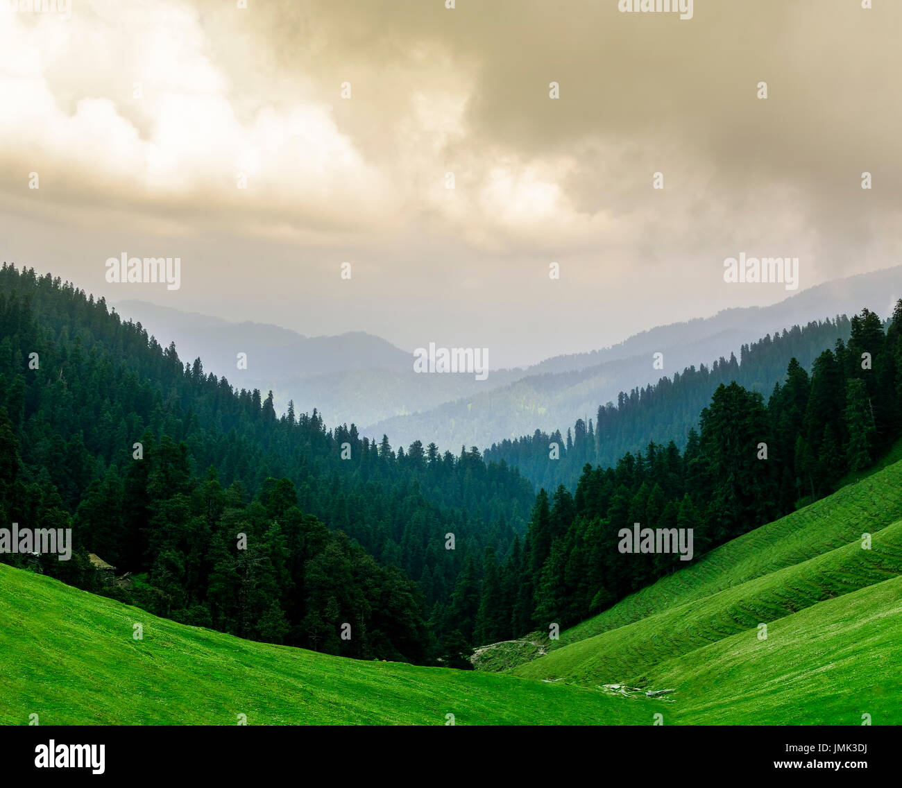 Shikari devi temple hi-res stock photography and images - Alamy