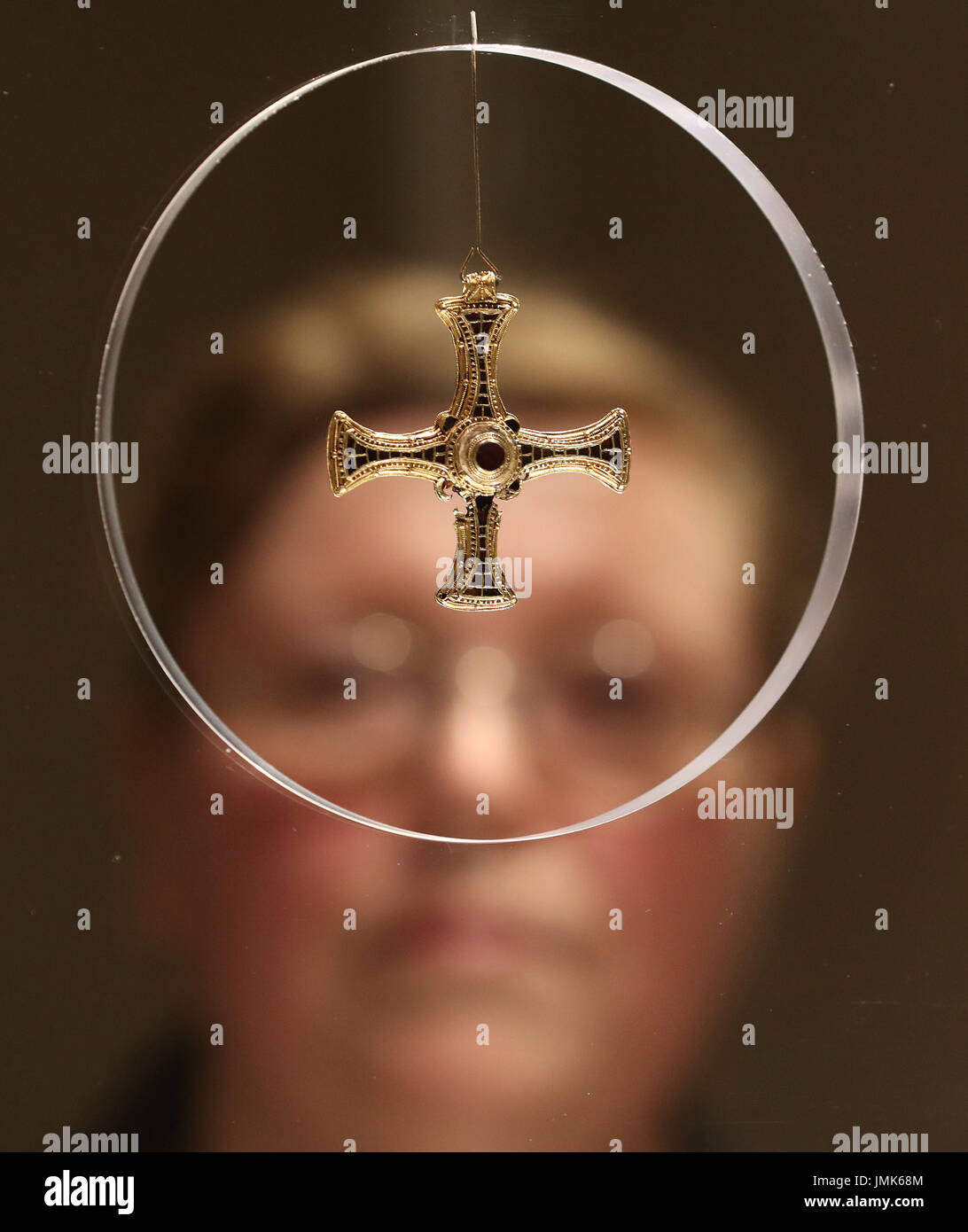 Number significant anglo saxon artefacts hi-res stock photography and ...