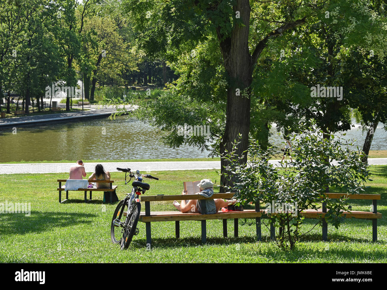 Lakeside sunbathing hi-res stock photography and images - Alamy