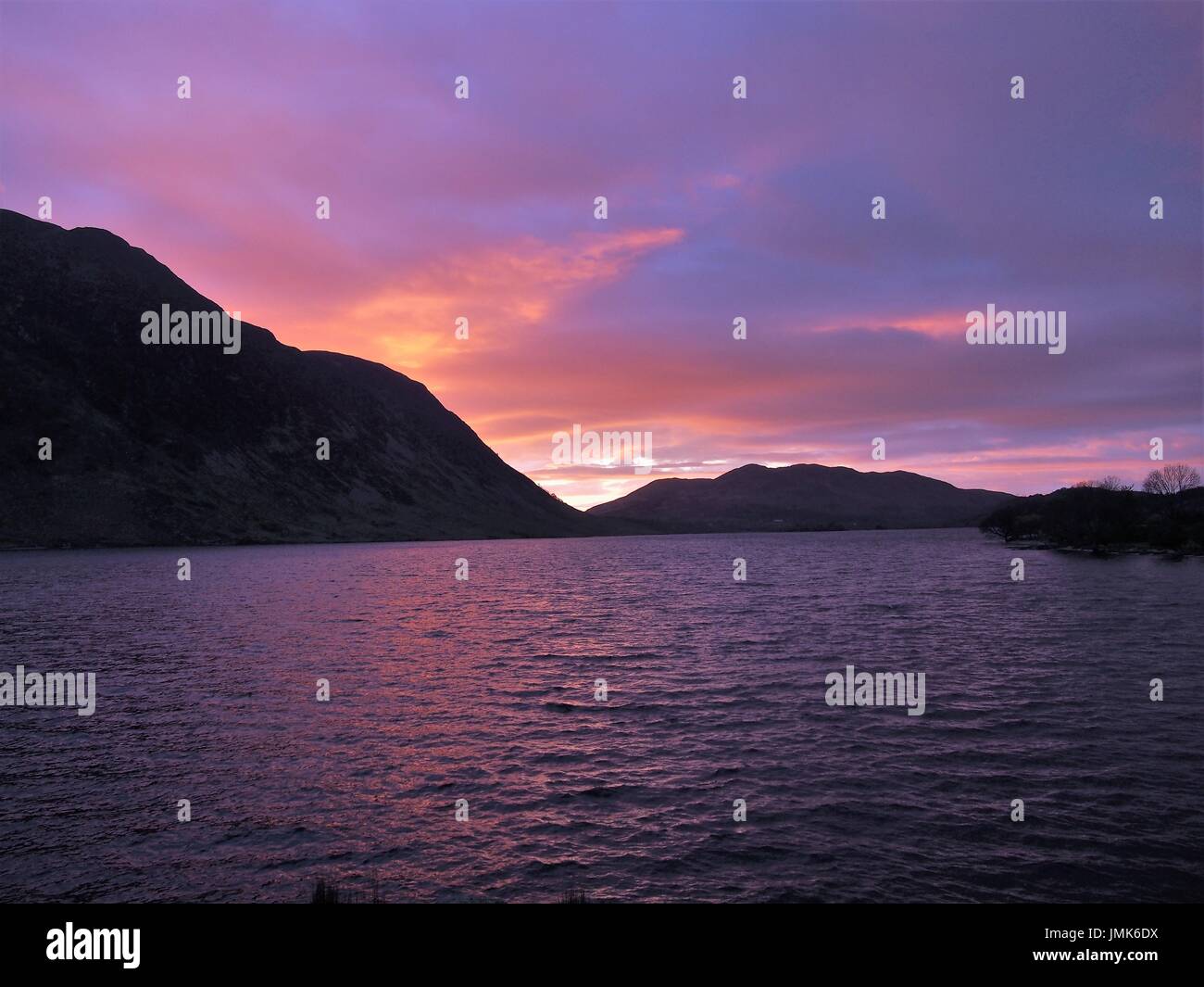 Outline silhouette lake district mountains hi-res stock photography and ...