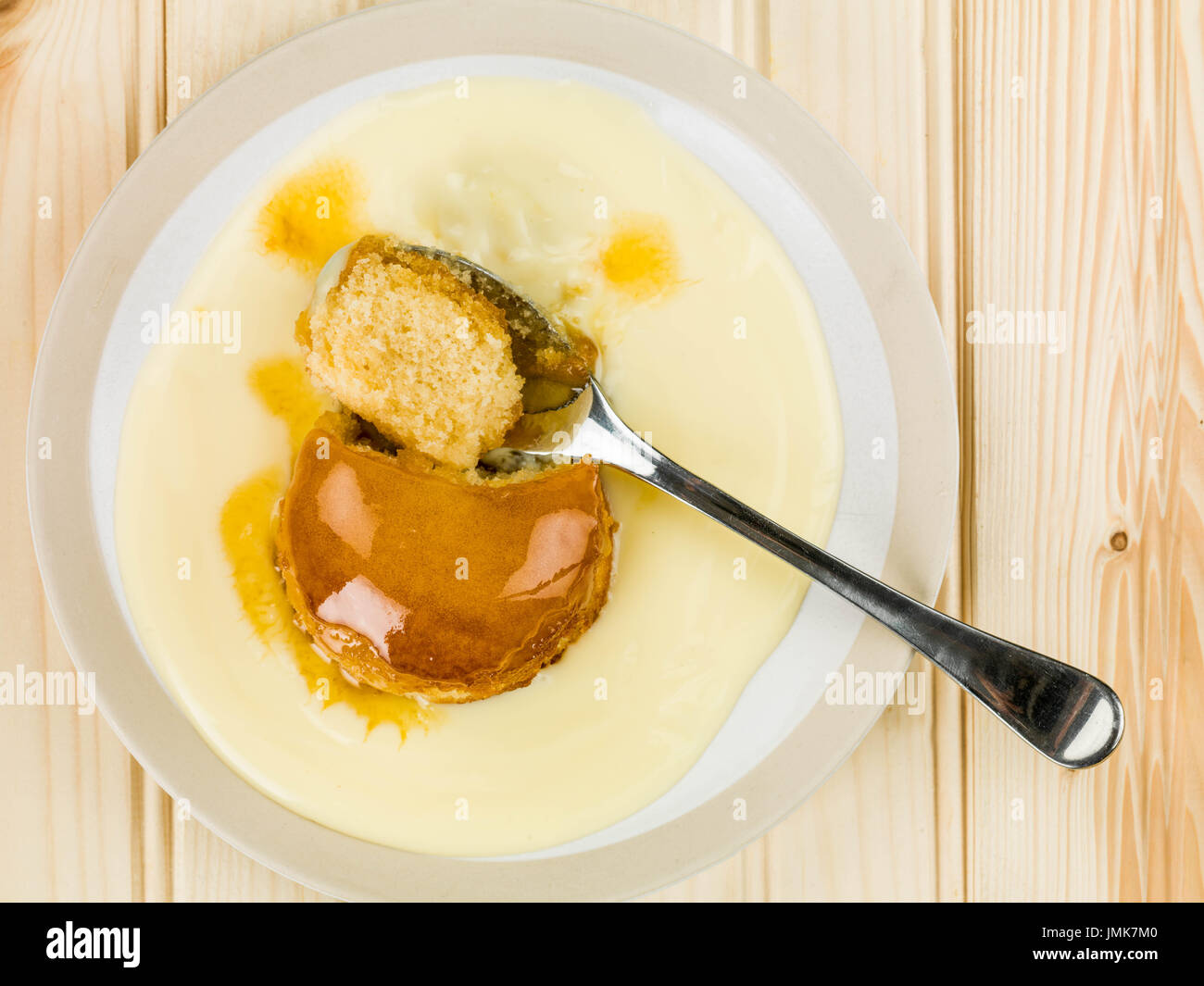 Individual treacle sponge pudding hi-res stock photography and images ...