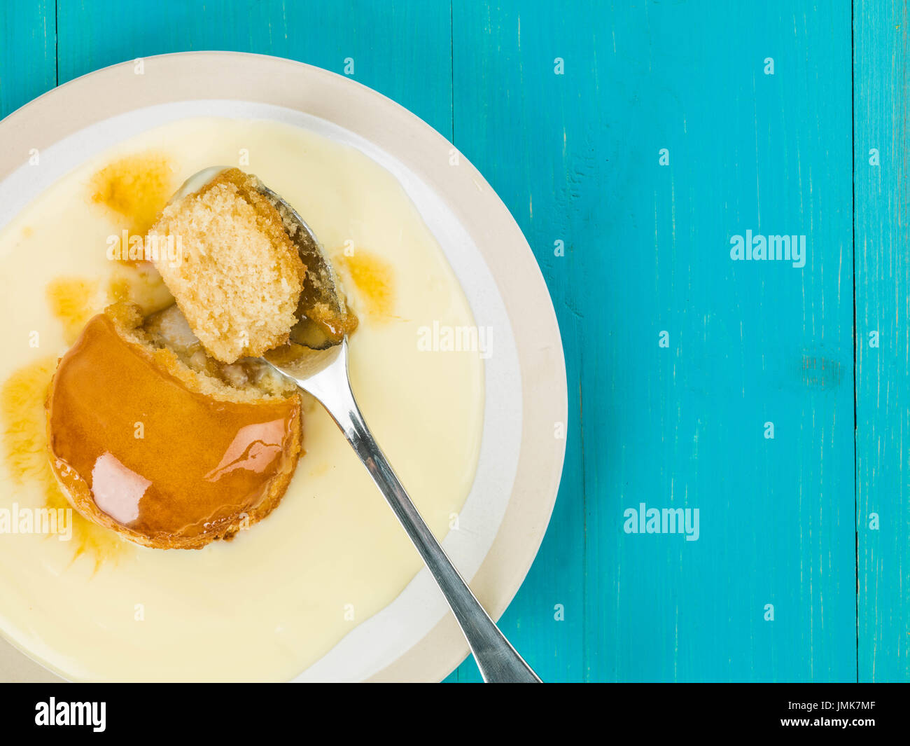Individual treacle sponge pudding hi-res stock photography and images ...